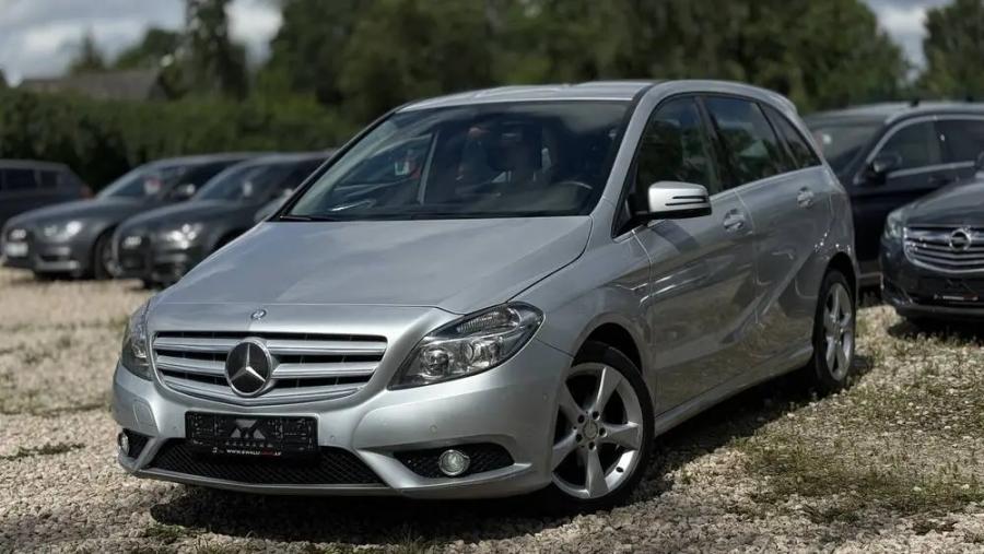 Pelēks Mercedes-Benz B 180 2012 Jelgava, ar dzinēja tilpumu 1.80 L un nobraukumu 296 tūkst. km par 6990 €, foto 3 vietnē AUTOMOTO.COM.LV