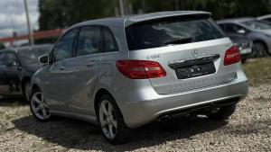 Pelēks Mercedes-Benz B 180 2012 Jelgava, ar dzinēja tilpumu 1.80 L un nobraukumu 296 tūkst. km par 6990 €, foto 5 vietnē AUTOMOTO.COM.LV