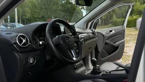Pelēks Mercedes-Benz B 180 2012 Jelgava, ar dzinēja tilpumu 1.80 L un nobraukumu 296 tūkst. km par 6990 €, foto 8 vietnē AUTOMOTO.COM.LV