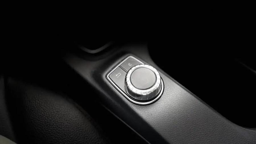 Pelēks Mercedes-Benz B 180 2012 Jelgava, ar dzinēja tilpumu 1.80 L un nobraukumu 296 tūkst. km par 6990 €, foto 22 vietnē AUTOMOTO.COM.LV