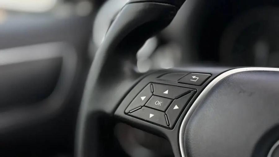 Pelēks Mercedes-Benz B 180 2012 Jelgava, ar dzinēja tilpumu 1.80 L un nobraukumu 296 tūkst. km par 6990 €, foto 23 vietnē AUTOMOTO.COM.LV