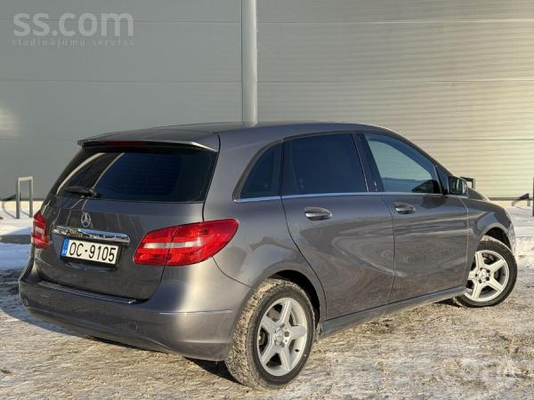 Pelēks Mercedes-Benz B 180 2013 Rīga, ar dzinēja tilpumu 1.80 L un nobraukumu 261 tūkst. km par 8600 €, foto 5 vietnē AUTOMOTO.COM.LV