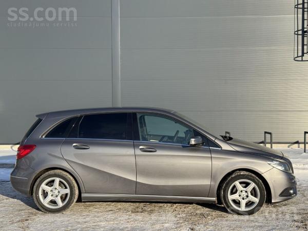 Pelēks Mercedes-Benz B 180 2013 Rīga, ar dzinēja tilpumu 1.80 L un nobraukumu 261 tūkst. km par 8600 €, foto 6 vietnē AUTOMOTO.COM.LV