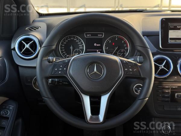 Pelēks Mercedes-Benz B 180 2013 Rīga, ar dzinēja tilpumu 1.80 L un nobraukumu 261 tūkst. km par 8600 €, foto 10 vietnē AUTOMOTO.COM.LV