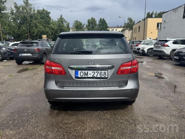 Grey Mercedes-Benz B 180 2013 in Jelgava, with an engine capacity of 1.80 L and mileage of 234 thousand km for 6490 €, photo 4 on AUTOMOTO.COM.LV