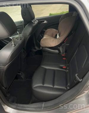 Grey Mercedes-Benz B 180 2013 in Riga, with an engine capacity of 1.80 L and mileage of 239 thousand km for 7000 €, photo 7 on AUTOMOTO.COM.LV
