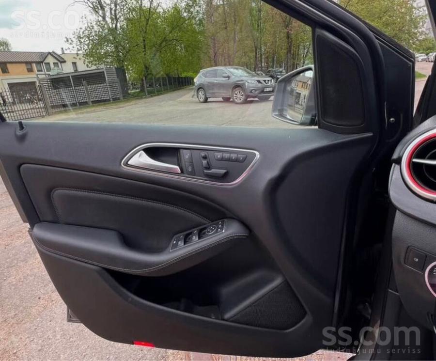 Grey Mercedes-Benz B 180 2013 in Riga, with an engine capacity of 1.80 L and mileage of 239 thousand km for 7000 €, photo 8 on AUTOMOTO.COM.LV