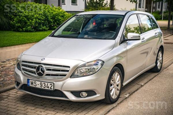 Pelēks Mercedes-Benz B 180 2013 Rīga, ar dzinēja tilpumu 1.80 L un nobraukumu 168 tūkst. km par 6590 €, foto 1 vietnē AUTOMOTO.COM.LV