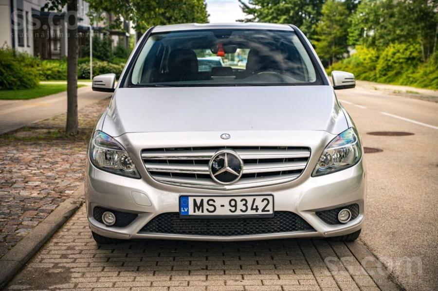 Pelēks Mercedes-Benz B 180 2013 Rīga, ar dzinēja tilpumu 1.80 L un nobraukumu 168 tūkst. km par 6590 €, foto 3 vietnē AUTOMOTO.COM.LV