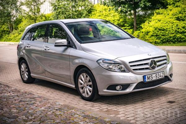 Pelēks Mercedes-Benz B 180 2013 Rīga, ar dzinēja tilpumu 1.80 L un nobraukumu 168 tūkst. km par 6590 €, foto 3 vietnē AUTOMOTO.COM.LV