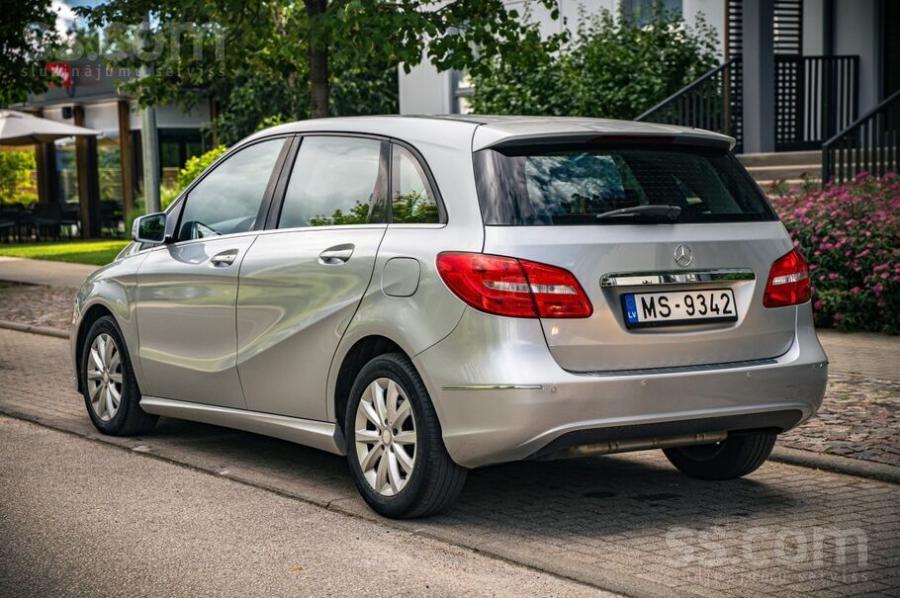 Pelēks Mercedes-Benz B 180 2013 Rīga, ar dzinēja tilpumu 1.80 L un nobraukumu 168 tūkst. km par 6590 €, foto 6 vietnē AUTOMOTO.COM.LV