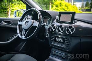 Pelēks Mercedes-Benz B 180 2013 Rīga, ar dzinēja tilpumu 1.80 L un nobraukumu 168 tūkst. km par 6590 €, foto 8 vietnē AUTOMOTO.COM.LV