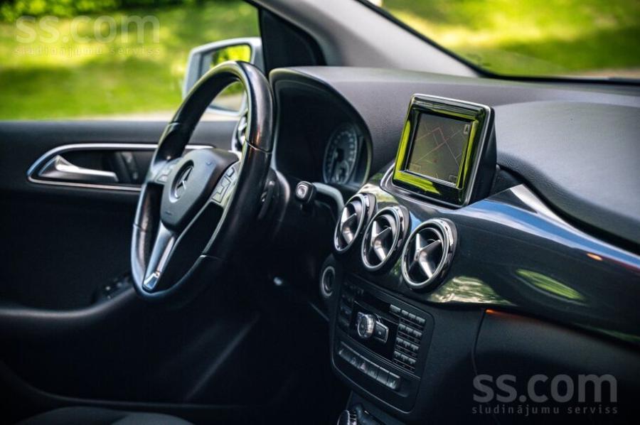 Pelēks Mercedes-Benz B 180 2013 Rīga, ar dzinēja tilpumu 1.80 L un nobraukumu 168 tūkst. km par 6590 €, foto 11 vietnē AUTOMOTO.COM.LV