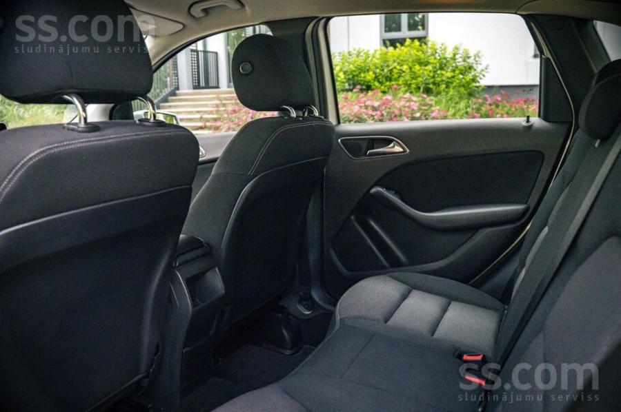 Pelēks Mercedes-Benz B 180 2013 Rīga, ar dzinēja tilpumu 1.80 L un nobraukumu 168 tūkst. km par 6590 €, foto 19 vietnē AUTOMOTO.COM.LV