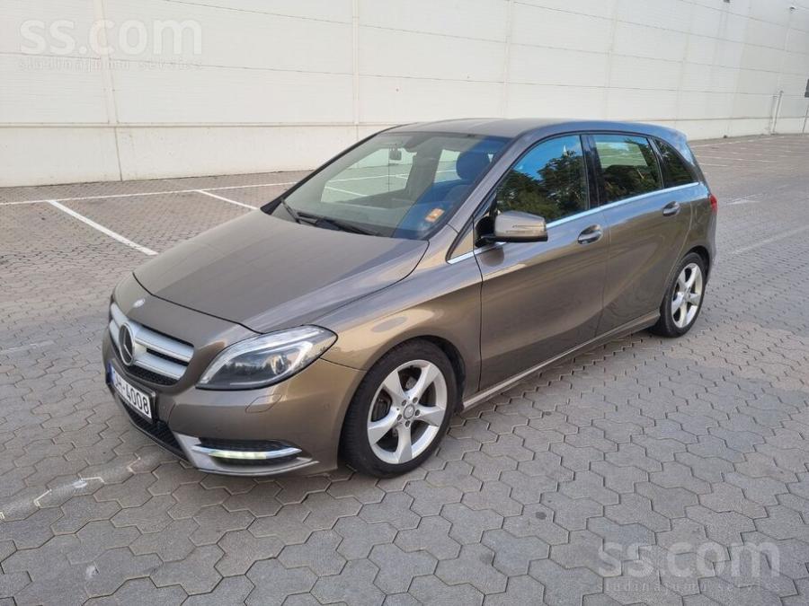 Pelēks Mercedes-Benz B 180 2013 Ogre, ar dzinēja tilpumu 1.60 L un nobraukumu 181 tūkst. km par 6950 €, foto 1 vietnē AUTOMOTO.COM.LV