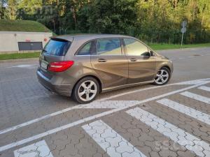 Pelēks Mercedes-Benz B 180 2013 Ogre, ar dzinēja tilpumu 1.60 L un nobraukumu 181 tūkst. km par 6950 €, foto 9 vietnē AUTOMOTO.COM.LV