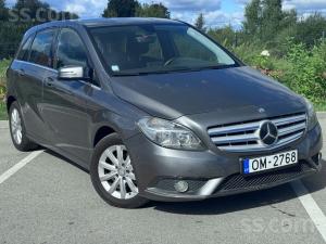 Mercedes-Benz B 180 2013 in Jelgava on AUTOMOTO.COM.LV Grey Mercedes-Benz B 180 2013 in Jelgava, with an engine capacity of 1.80 L and mileage of 234 thousand km for 6940 €, photo 1 on AUTOMOTO.COM.LV