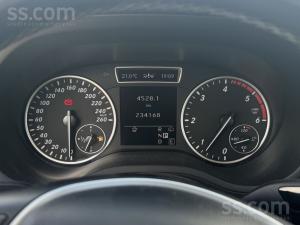 Grey Mercedes-Benz B 180 2013 in Jelgava, with an engine capacity of 1.80 L and mileage of 234 thousand km for 6940 €, photo 9 on AUTOMOTO.COM.LV
