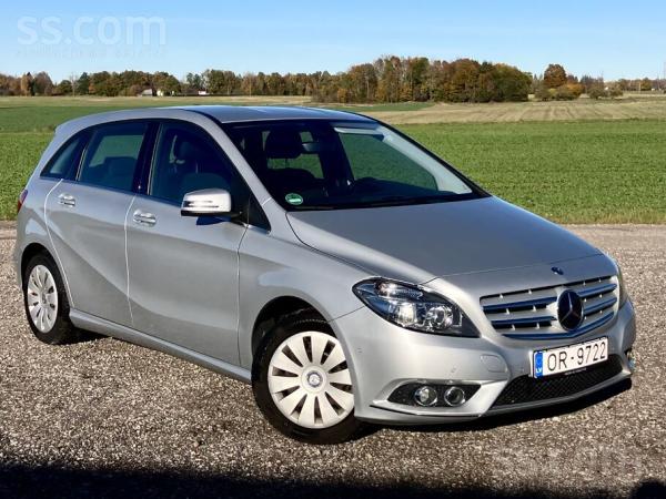 Pelēks Mercedes-Benz B 180 2014 Talsi, ar dzinēja tilpumu 1.50 L un nobraukumu 216 tūkst. km par 7500 €, foto 1 vietnē AUTOMOTO.COM.LV