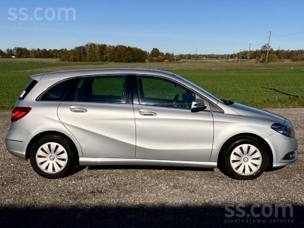 Pelēks Mercedes-Benz B 180 2014 Talsi, ar dzinēja tilpumu 1.50 L un nobraukumu 216 tūkst. km par 7500 €, foto 3 vietnē AUTOMOTO.COM.LV