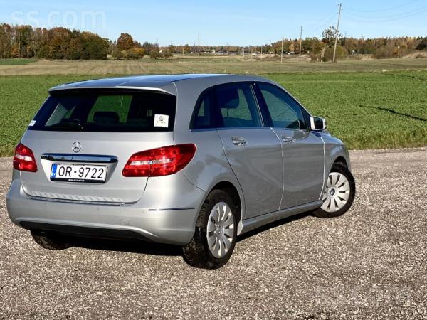 Pelēks Mercedes-Benz B 180 2014 Talsi, ar dzinēja tilpumu 1.50 L un nobraukumu 216 tūkst. km par 7500 €, foto 4 vietnē AUTOMOTO.COM.LV