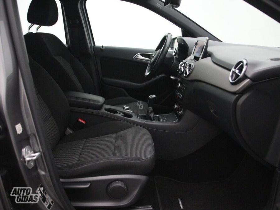 Grey Mercedes-Benz B 180 2015 in Vilnius, with an engine capacity of 1.50 L and mileage of 153 thousand km for 8999 €, photo 14 on AUTOMOTO.COM.LV
