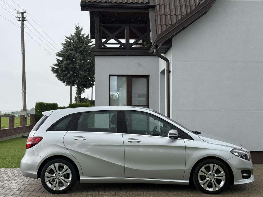 Grey Mercedes-Benz B 180 2015 in Raseiniai, with an engine capacity of 1.60 L and mileage of 153 thousand km for 7999 €, photo 9 on AUTOMOTO.COM.LV