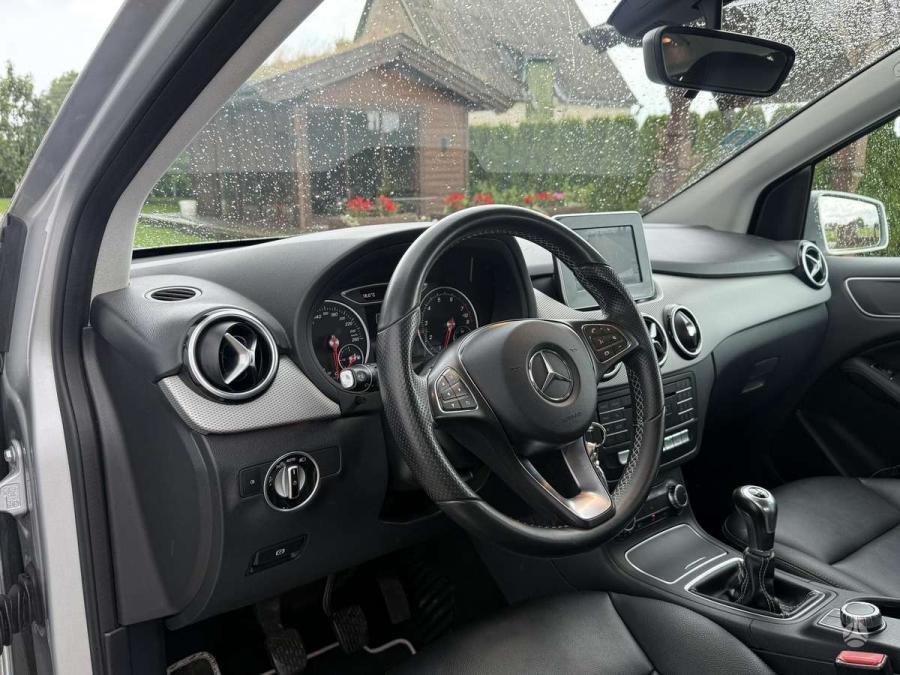 Grey Mercedes-Benz B 180 2015 in Raseiniai, with an engine capacity of 1.60 L and mileage of 153 thousand km for 7999 €, photo 15 on AUTOMOTO.COM.LV
