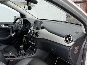 Grey Mercedes-Benz B 180 2015 in Raseiniai, with an engine capacity of 1.60 L and mileage of 153 thousand km for 7999 €, photo 19 on AUTOMOTO.COM.LV