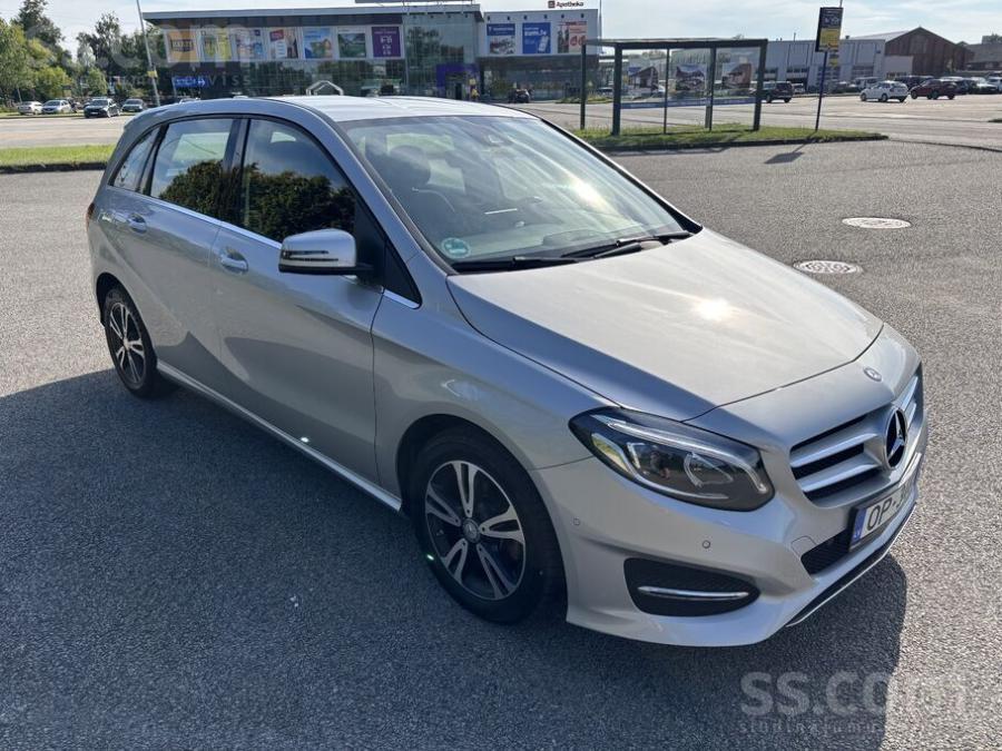 Grey Mercedes-Benz B 180 2017 in Riga, with an engine capacity of 1.50 L and mileage of 128 thousand km for 11900 €, photo 1 on AUTOMOTO.COM.LV