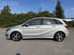 Grey Mercedes-Benz B 180 2017 in Riga, with an engine capacity of 1.50 L and mileage of 128 thousand km for 11900 €, photo 5 on AUTOMOTO.COM.LV