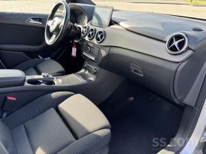 Grey Mercedes-Benz B 180 2017 in Riga, with an engine capacity of 1.50 L and mileage of 128 thousand km for 11900 €, photo 10 on AUTOMOTO.COM.LV