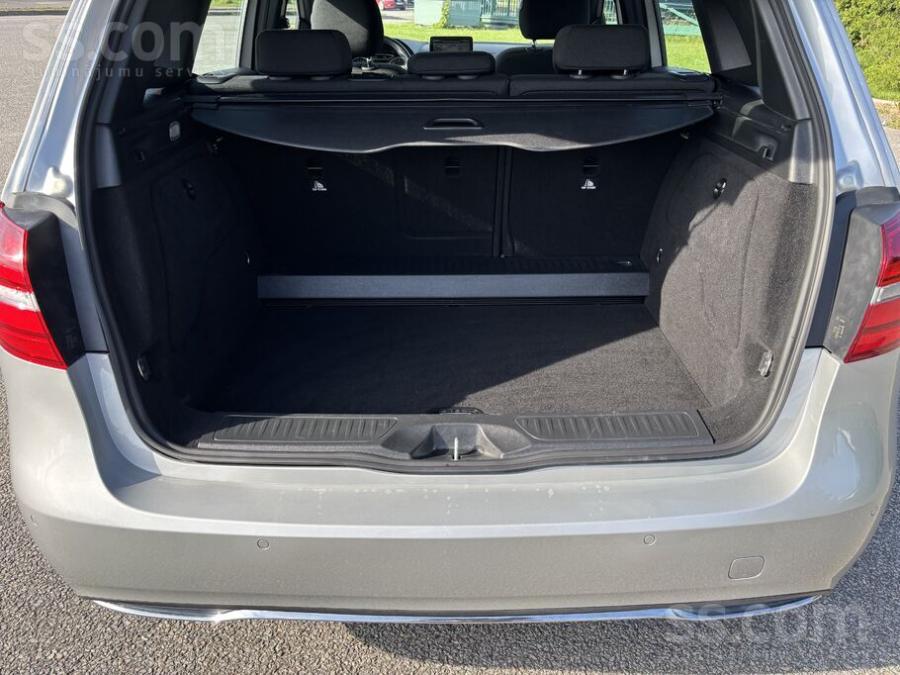 Grey Mercedes-Benz B 180 2017 in Riga, with an engine capacity of 1.50 L and mileage of 128 thousand km for 11900 €, photo 15 on AUTOMOTO.COM.LV