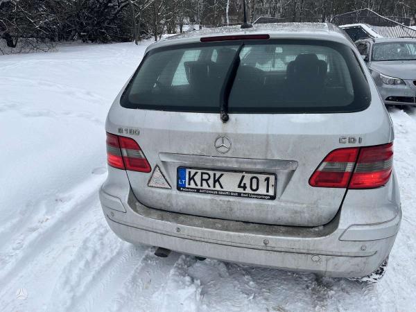 Grey Mercedes-Benz B 180 2005 in Vilnius, with an engine capacity of 2.00 L and mileage of 199 thousand km for 990 €, photo 2 on AUTOMOTO.COM.LV
