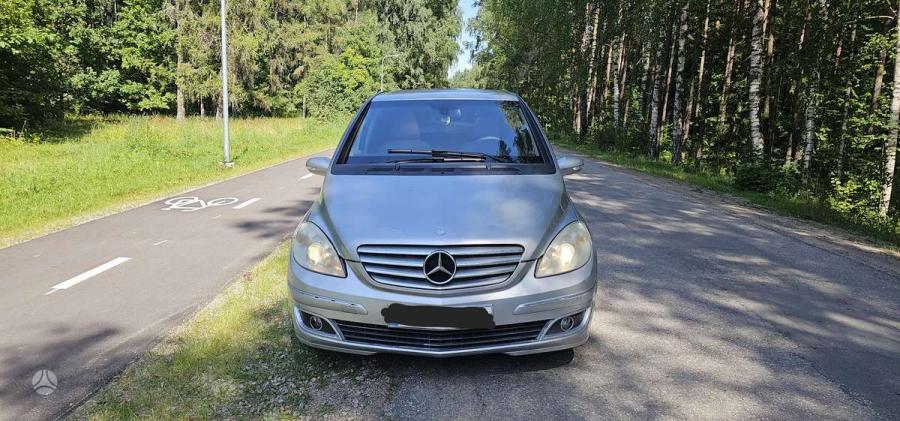 Grey Mercedes-Benz B 180 2005 in Pasvalys, with an engine capacity of 1.99 L and mileage of 384 thousand km for 1150 €, photo 3 on AUTOMOTO.COM.LV