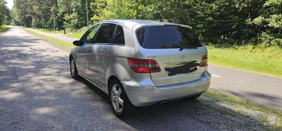 Grey Mercedes-Benz B 180 2005 in Pasvalys, with an engine capacity of 1.99 L and mileage of 384 thousand km for 1150 €, photo 7 on AUTOMOTO.COM.LV