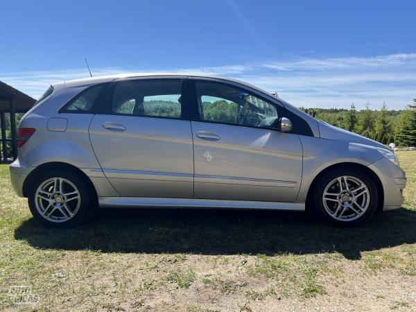 Grey Mercedes-Benz B 180 2006 in Mazeikiai, with an engine capacity of 2.00 L and mileage of 197 thousand km for 2300 €, photo 4 on AUTOMOTO.COM.LV