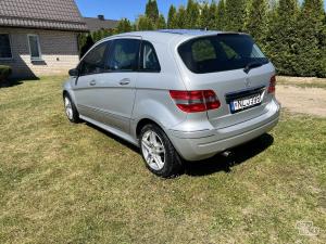 Grey Mercedes-Benz B 180 2006 in Mazeikiai, with an engine capacity of 2.00 L and mileage of 197 thousand km for 2300 €, photo 9 on AUTOMOTO.COM.LV