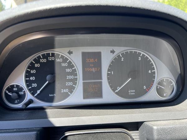 Grey Mercedes-Benz B 180 2006 in Mazeikiai, with an engine capacity of 2.00 L and mileage of 197 thousand km for 2300 €, photo 9 on AUTOMOTO.COM.LV
