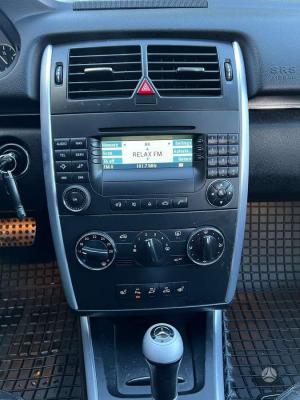 Grey Mercedes-Benz B 180 2006 in Siauliai, with an engine capacity of 2.00 L and mileage of 313 thousand km for 2690 €, photo 18 on AUTOMOTO.COM.LV