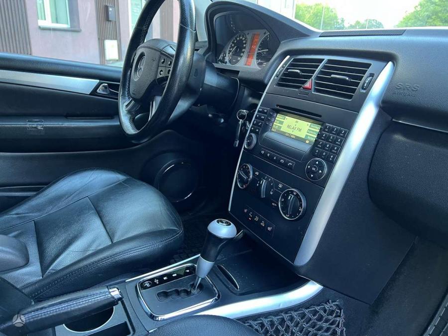 Grey Mercedes-Benz B 180 2006 in Siauliai, with an engine capacity of 2.00 L and mileage of 313 thousand km for 2690 €, photo 19 on AUTOMOTO.COM.LV
