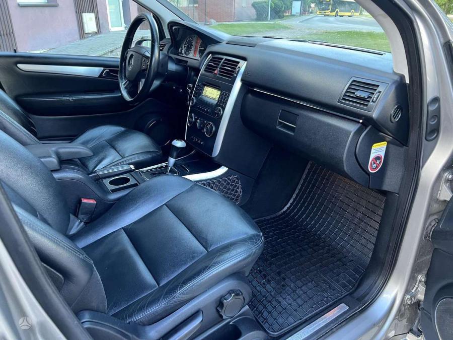 Grey Mercedes-Benz B 180 2006 in Siauliai, with an engine capacity of 2.00 L and mileage of 313 thousand km for 2690 €, photo 20 on AUTOMOTO.COM.LV