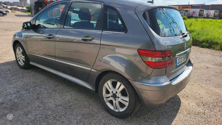 Grey Mercedes-Benz B 180 2008 in Kaunas, with an engine capacity of 1.99 L and mileage of 200 thousand km for 2690 €, photo 5 on AUTOMOTO.COM.LV