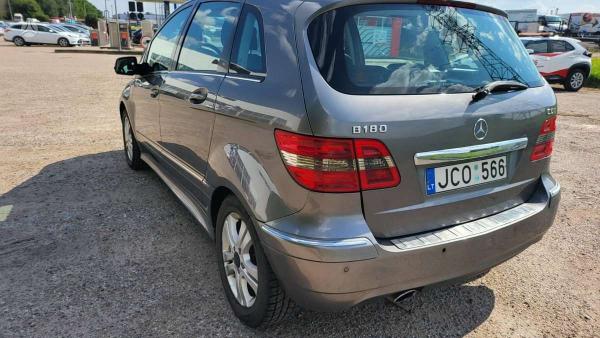 Pelēks Mercedes-Benz B 180 2008 Kauņa, ar dzinēja tilpumu 1.99 L un nobraukumu 200 tūkst. km par 2690 €, foto 5 vietnē AUTOMOTO.COM.LV