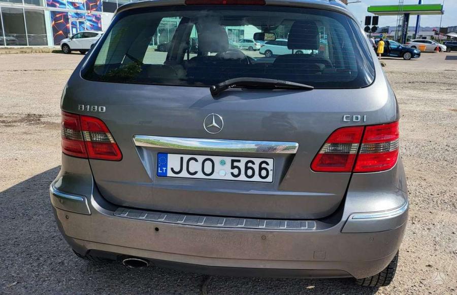 Grey Mercedes-Benz B 180 2008 in Kaunas, with an engine capacity of 1.99 L and mileage of 200 thousand km for 2690 €, photo 7 on AUTOMOTO.COM.LV