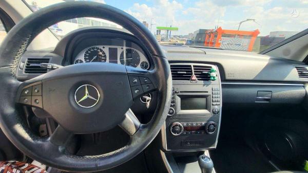 Pelēks Mercedes-Benz B 180 2008 Kauņa, ar dzinēja tilpumu 1.99 L un nobraukumu 200 tūkst. km par 2690 €, foto 9 vietnē AUTOMOTO.COM.LV
