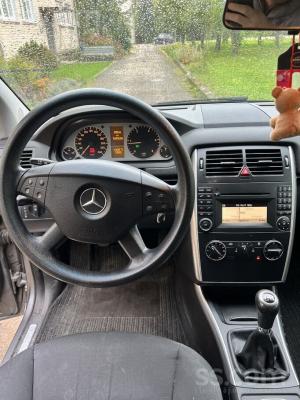 Grey Mercedes-Benz B 180 2008 in Jekabpils, with an engine capacity of 2.00 L and mileage of 169 thousand km for 2900 €, photo 9 on AUTOMOTO.COM.LV