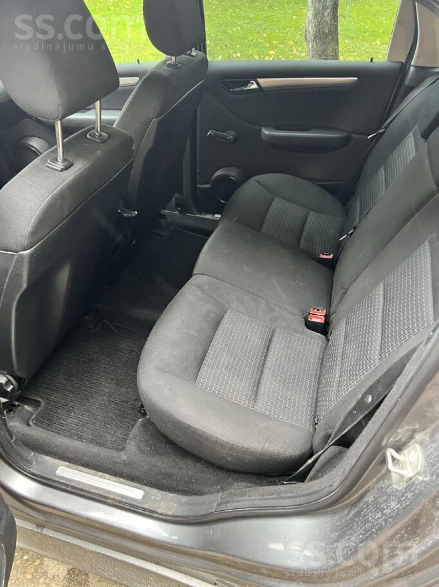 Grey Mercedes-Benz B 180 2008 in Jekabpils, with an engine capacity of 2.00 L and mileage of 169 thousand km for 2900 €, photo 10 on AUTOMOTO.COM.LV