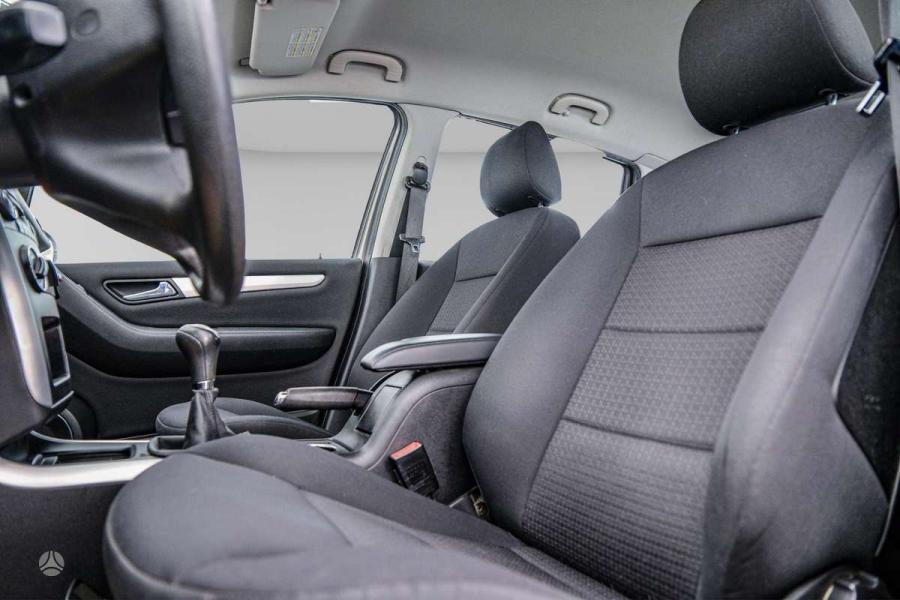 Pelēks Mercedes-Benz B 180 2008 Kauņa, ar dzinēja tilpumu 2.00 L un nobraukumu 222 tūkst. km par 3990 €, foto 6 vietnē AUTOMOTO.COM.LV