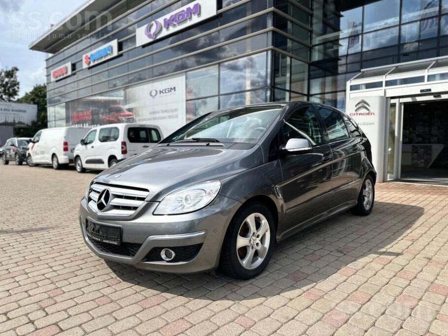 Grey Mercedes-Benz B 180 2009 in Riga, with an engine capacity of 2.00 L and mileage of 275 thousand km for 2700 €, photo 1 on AUTOMOTO.COM.LV